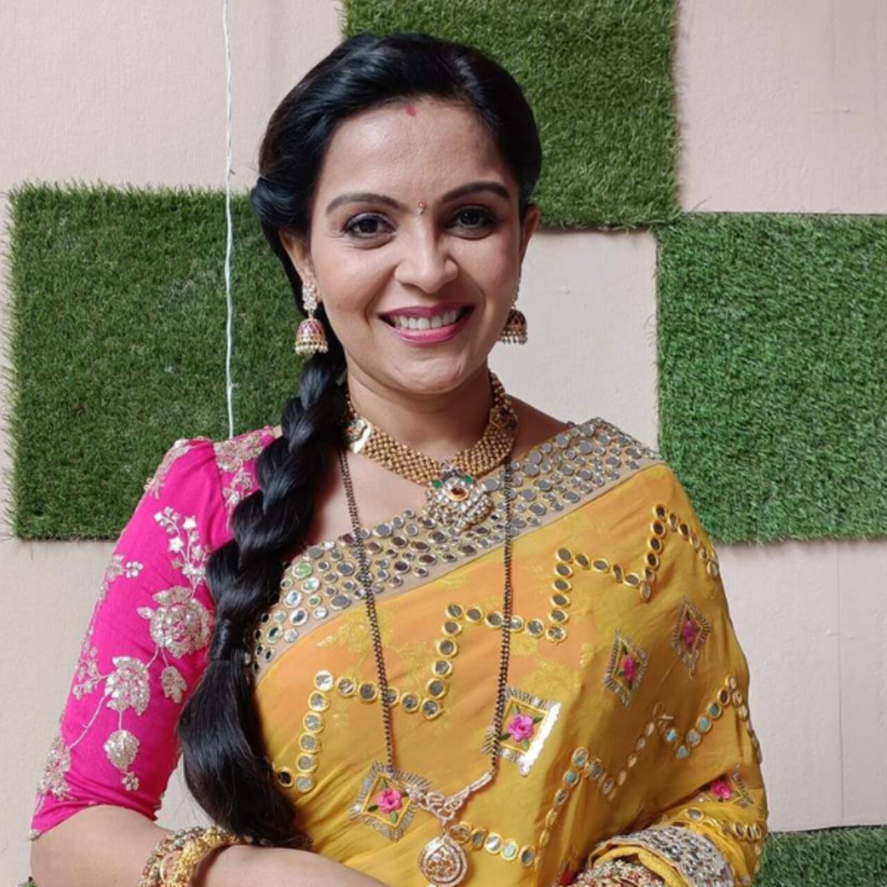 Yeh Rishta Kya Kehlata Hai: Akshara, Abhi, Aarohi and others need to ...