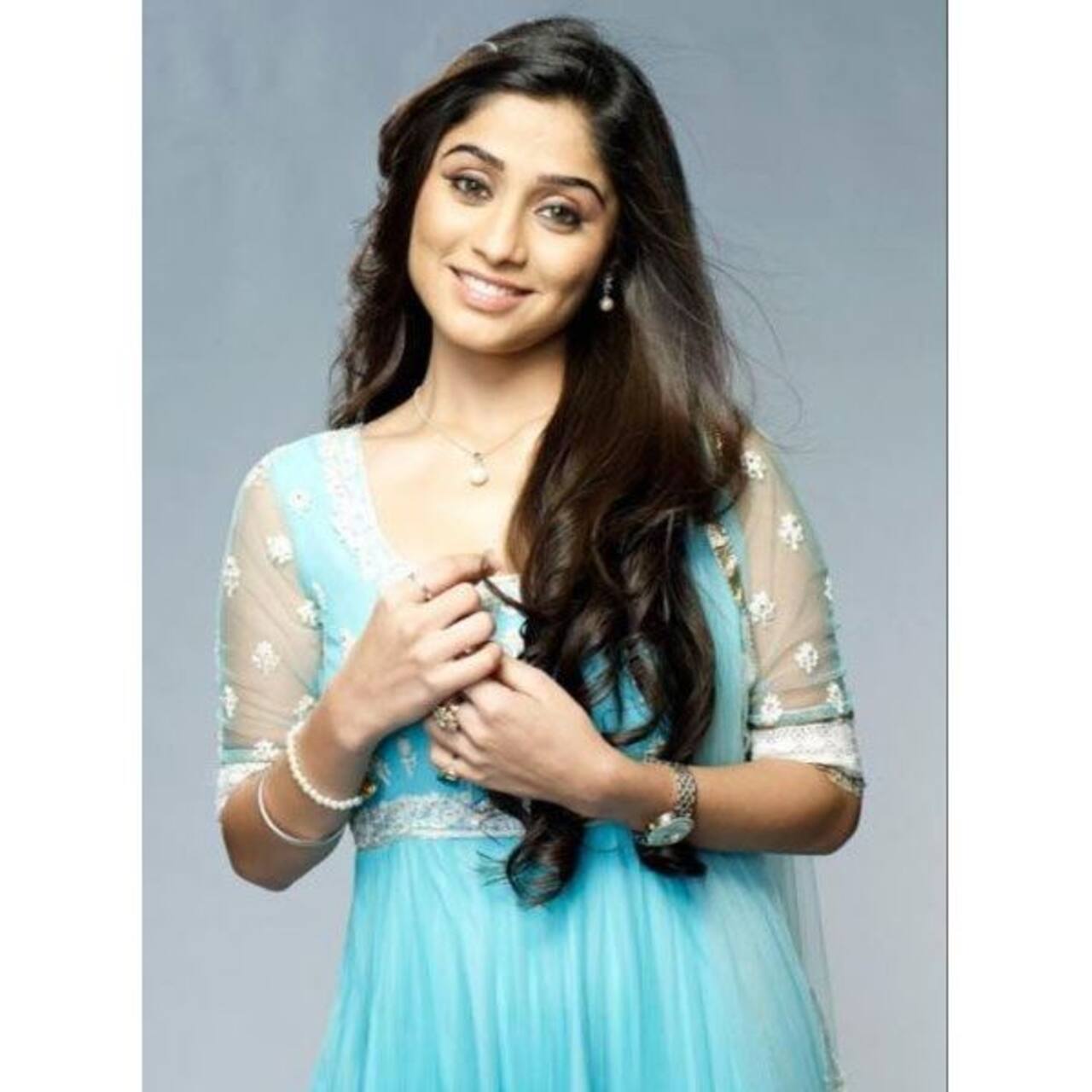 Disha Vakani, Mohena Kumari, Anas Rashid and more TV actors who QUIT showbiz for their families