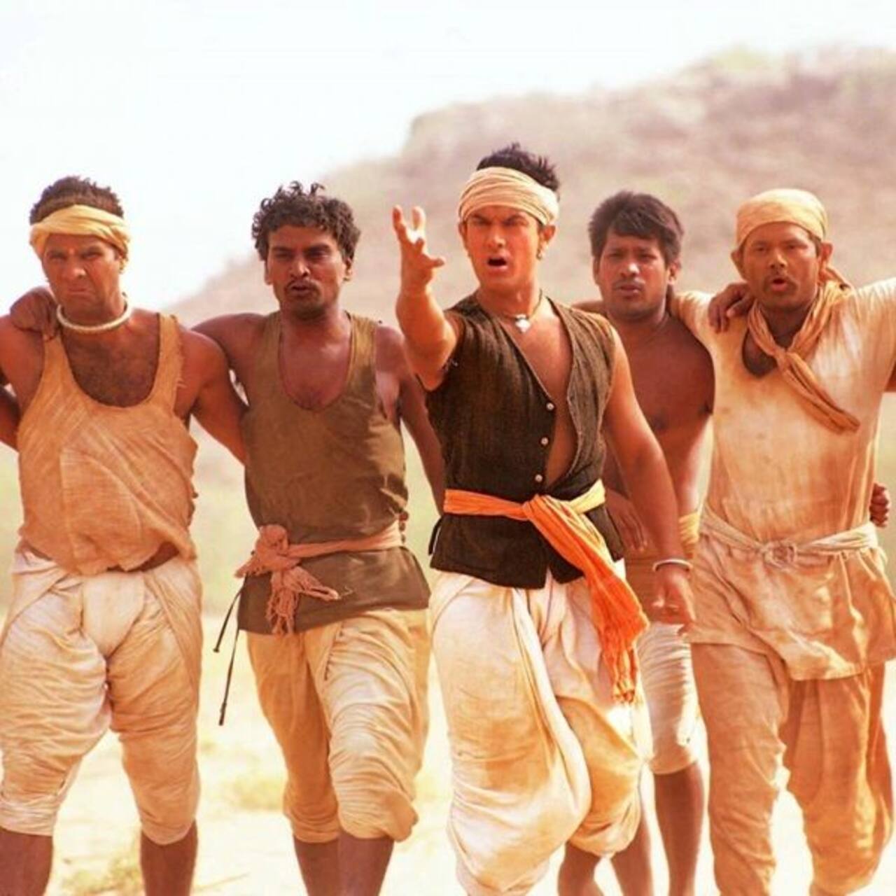 8 Unknown facts about Bollywood films will leave you SHOCKED!