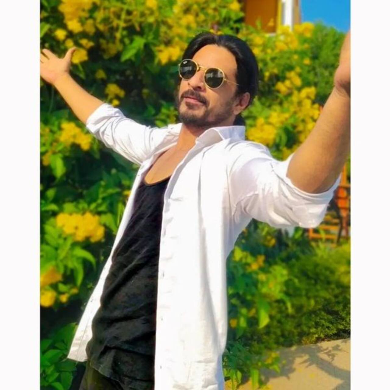 Shah Rukh Khan's doppelganger Ibrahim Qadri looks 'exactly' like the original Baadshah of ...