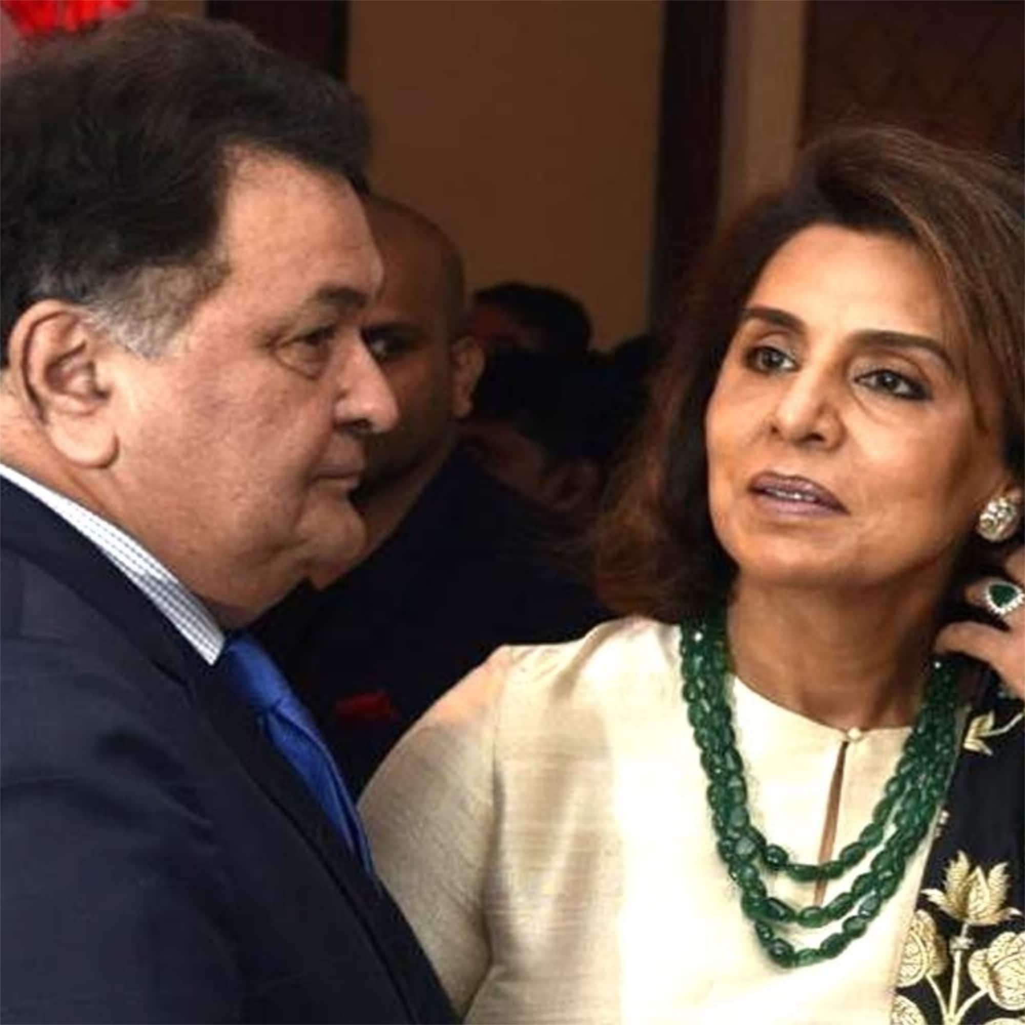 Throwback when Rishi Kapoor was afraid to kiss Rajesh Khanna's wife ...