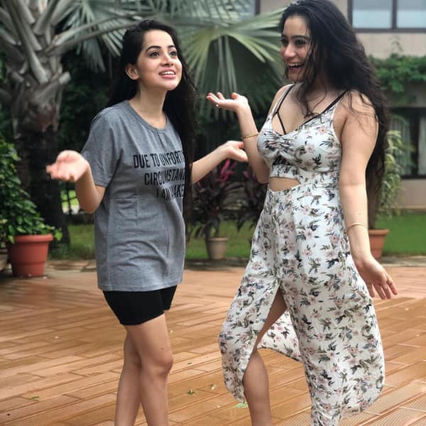 Urfi Javed's family is squad goals; check out her cool mom, sisters and ...