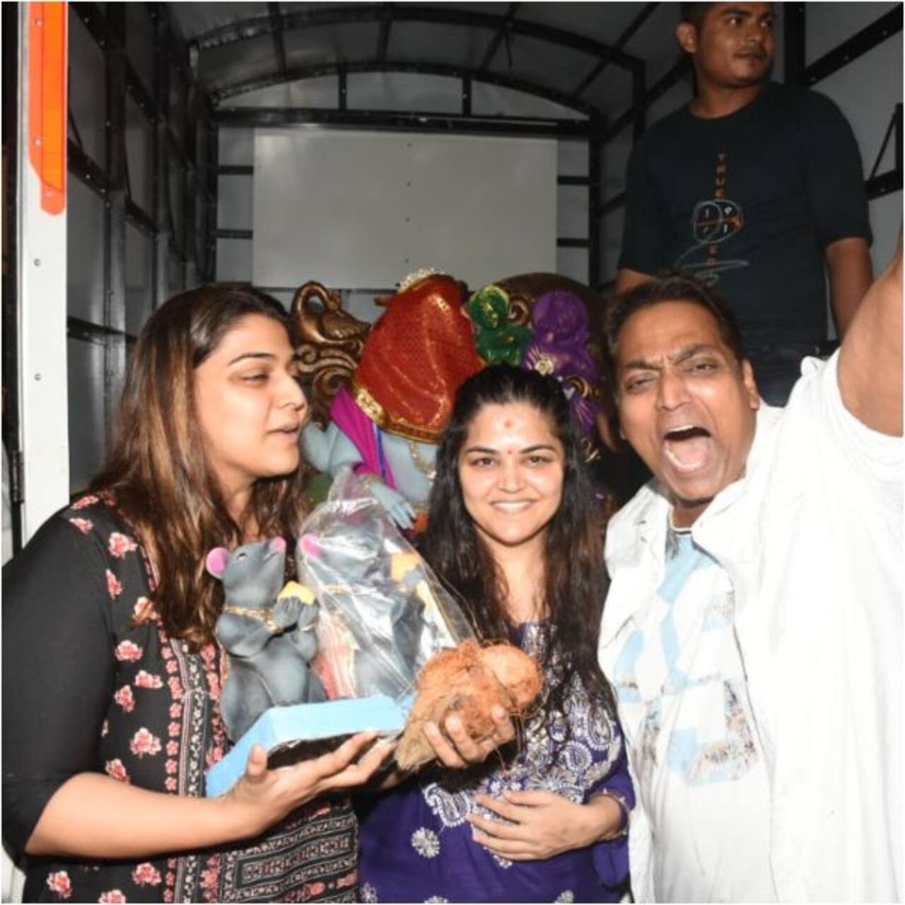 Ganesh Chaturthi 2022: Gurmeet Choudhary, Rahul Vaidya, Isha Koppikar ...