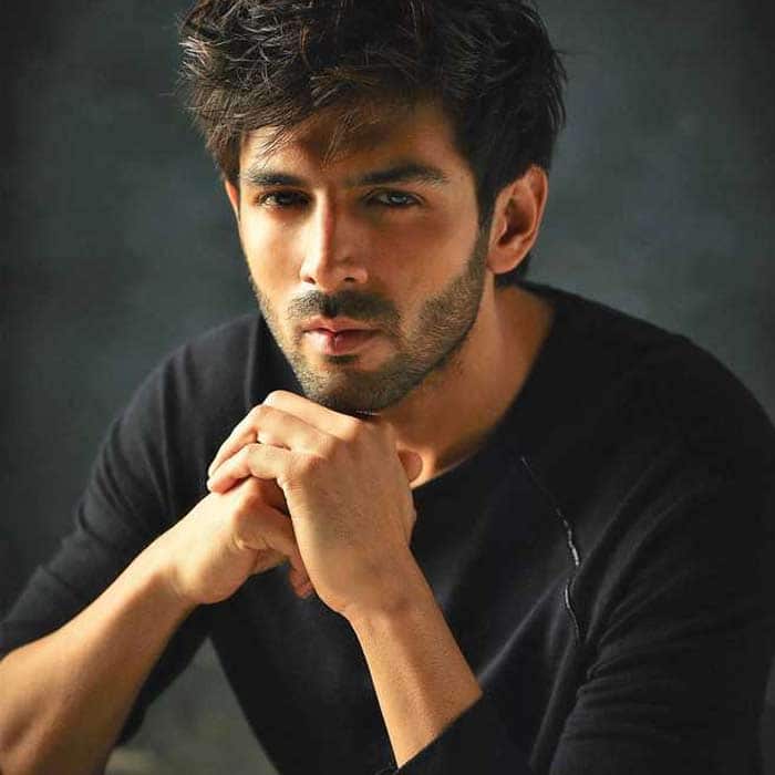 Kartik Aaryan Hiked His Fees? Bollywood director reveals Who Working ...