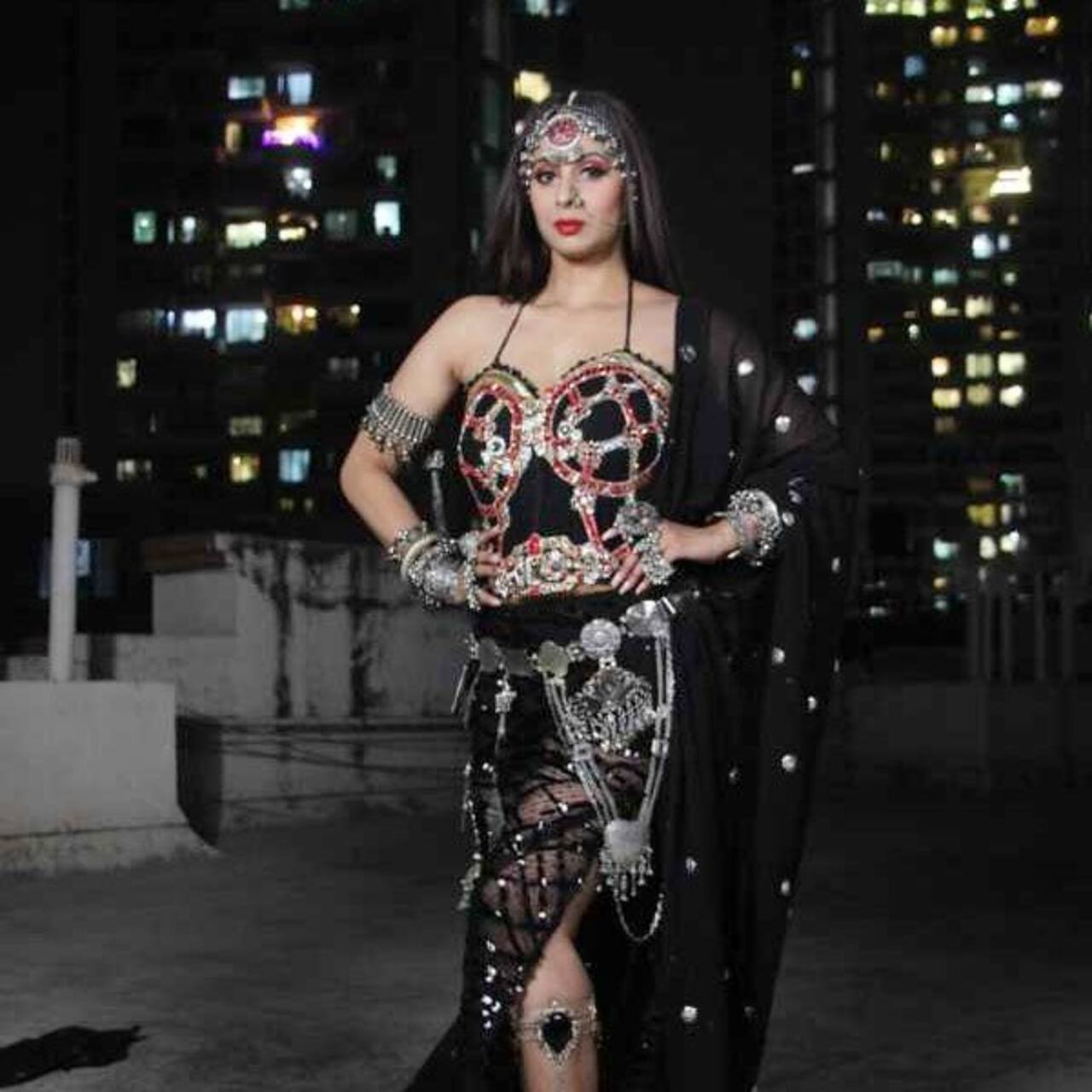 Pisachini's Nyra Banerjee, Sangita Ghosh in Divya Drishti, Mahekk ...