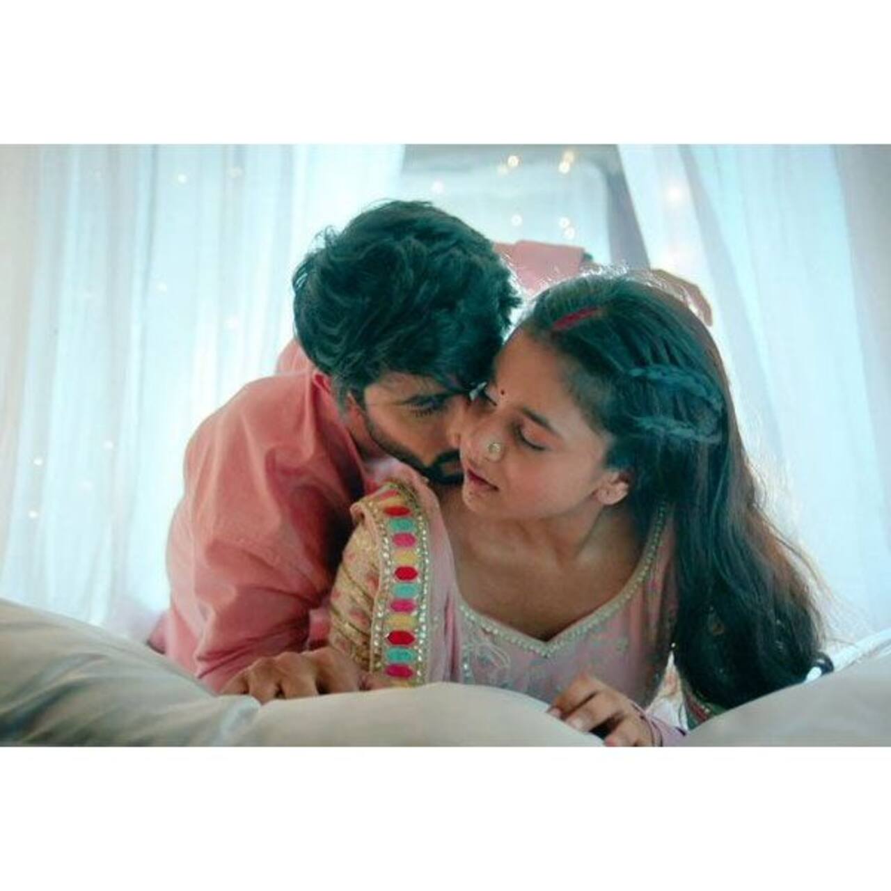 Imlie: Fahmaan Khan-Sumbul Touqeer's dreamy love-making sequence makes ...