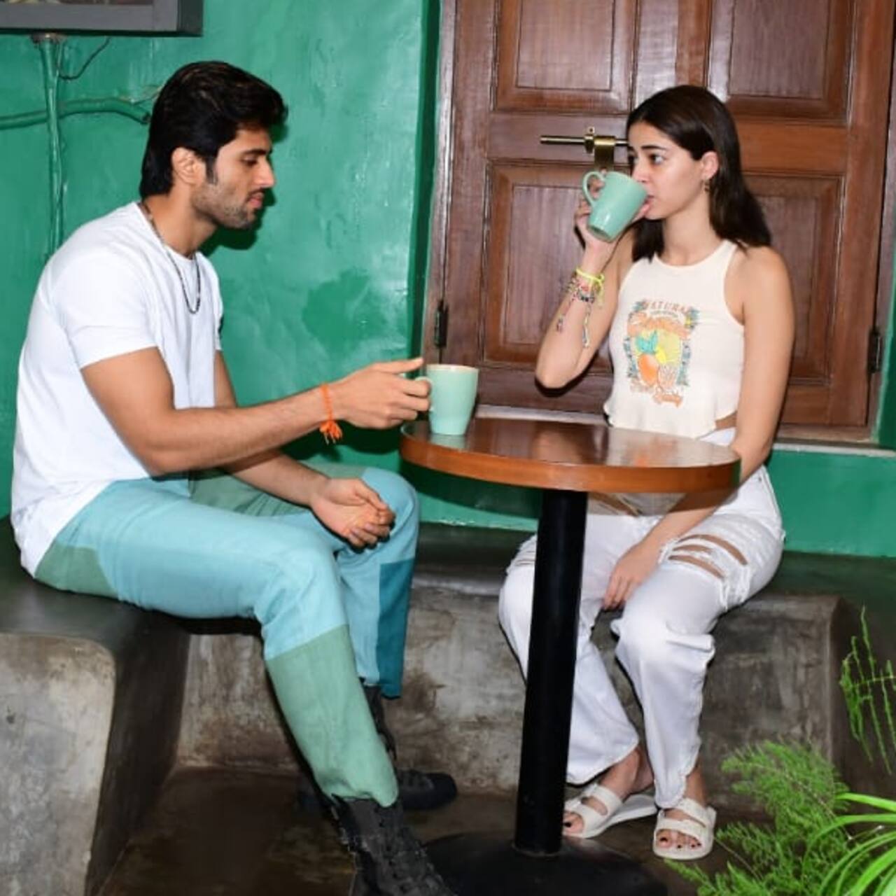 Liger: Vijay Deverakonda and Ananya Panday enjoy early morning coffee ...