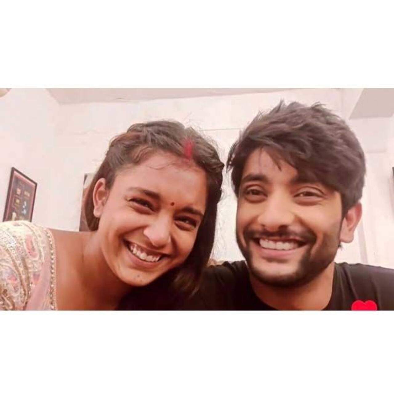 Fahmaan Khan and Sumbul Touqeer Khan Poses on the sets of Imlie- आखिरी ...