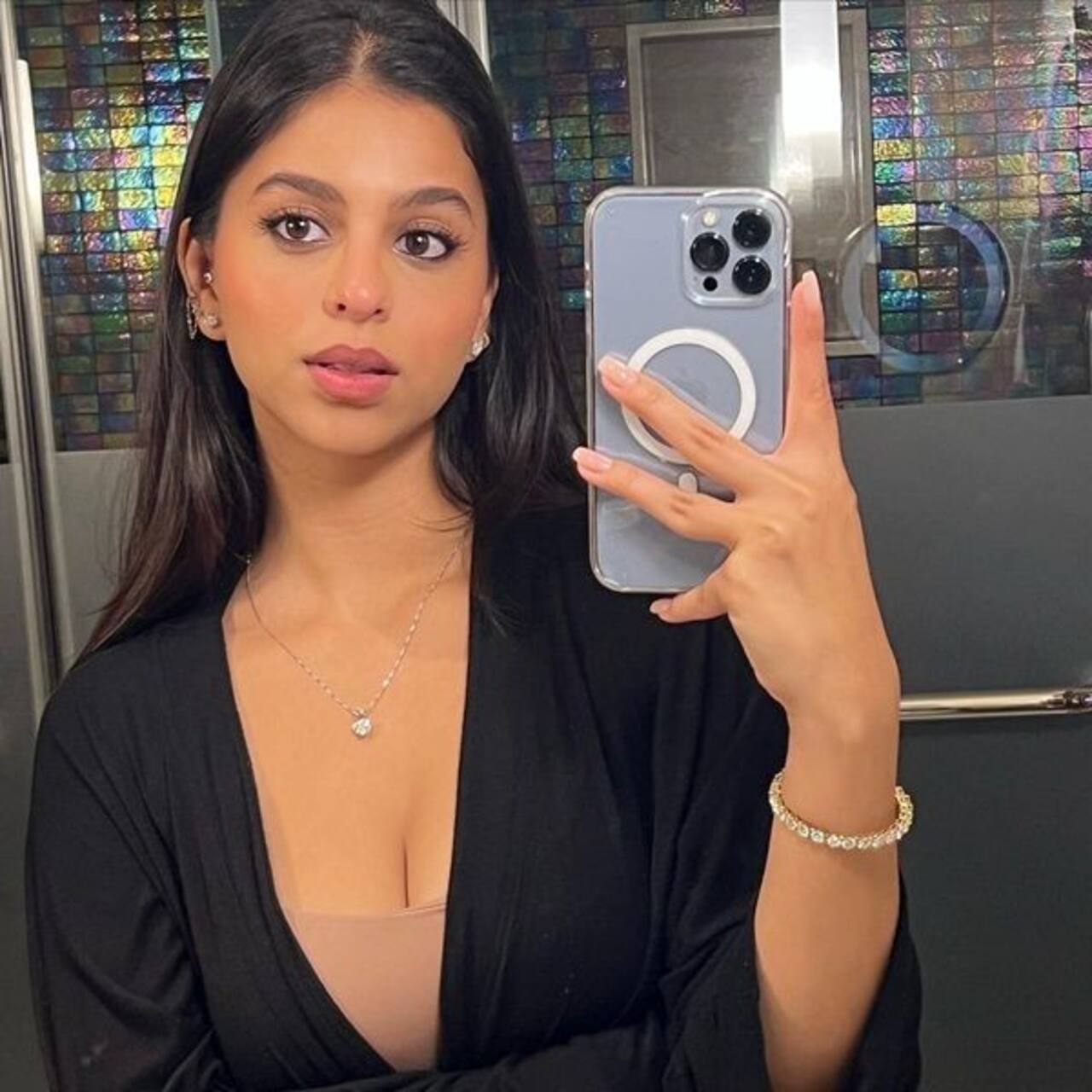 5 times Shah Rukh Khan's daughter Suhana Khan served trendy Gen Z looks in every outfit [View Pics]