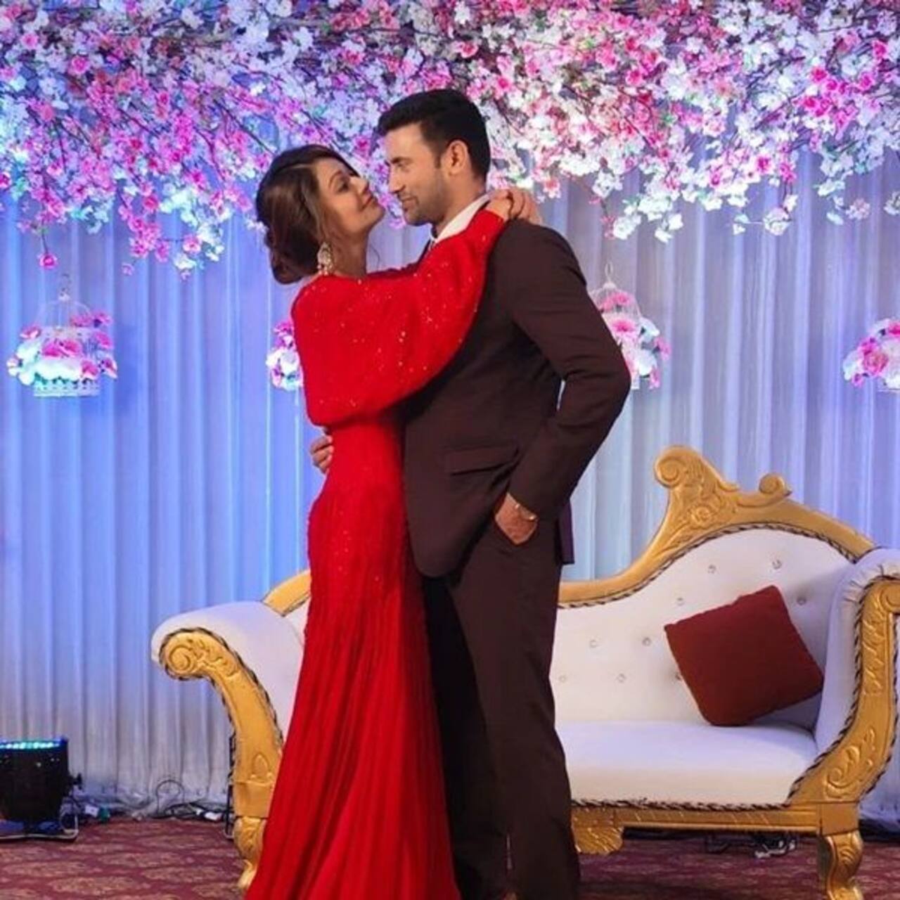 Payal Rohatgi and Sangram Singh steal the show at their lavish wedding ...