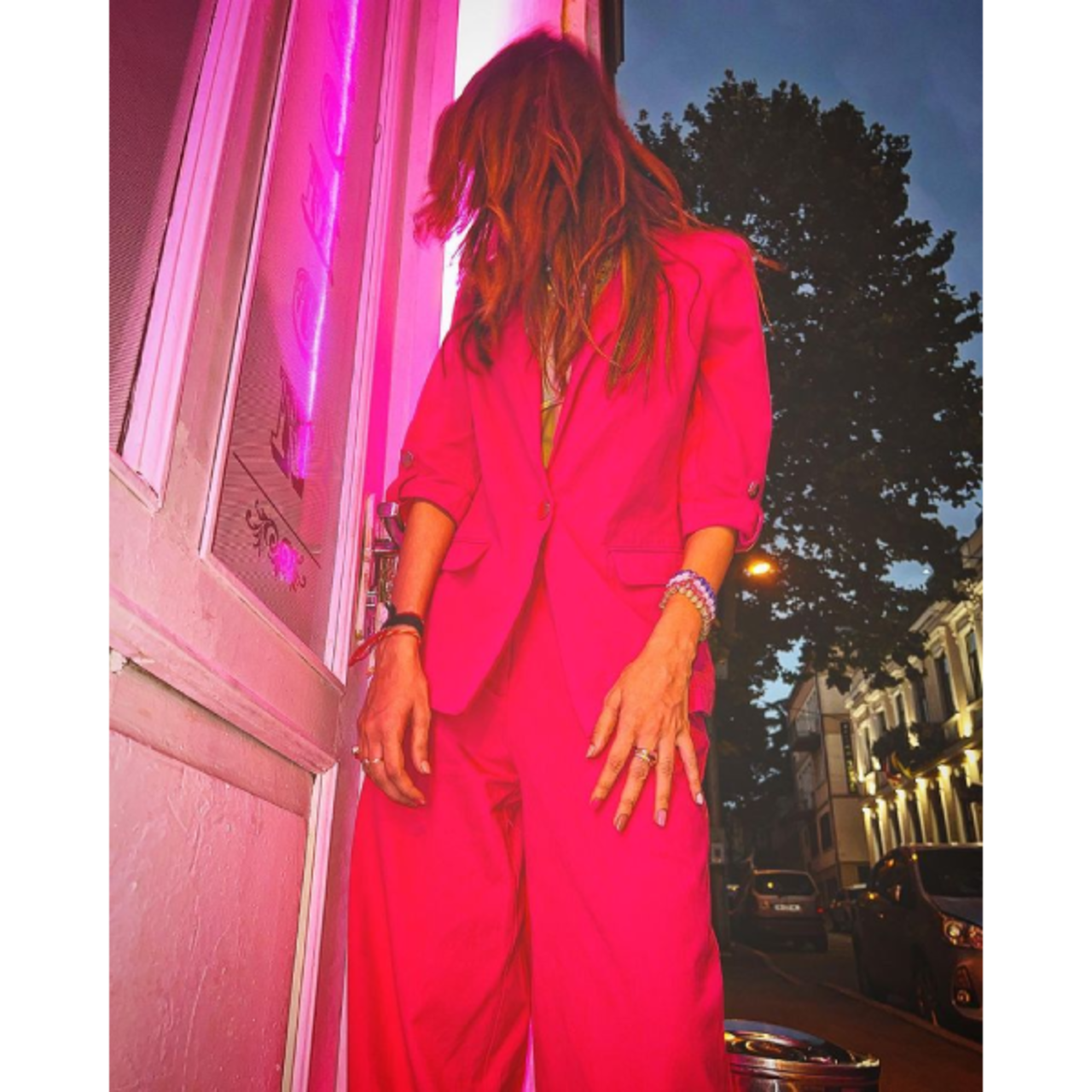 Anupamaa star Aneri Vajani ditches a shirt to go bold and sassy in a ...