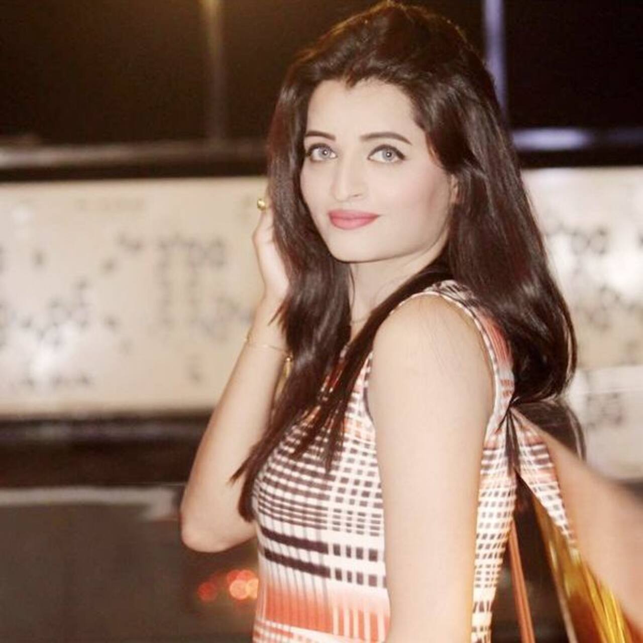 Aishwarya Rai Bachchan Lookalike Aashita Rathore Photos Viral On ...