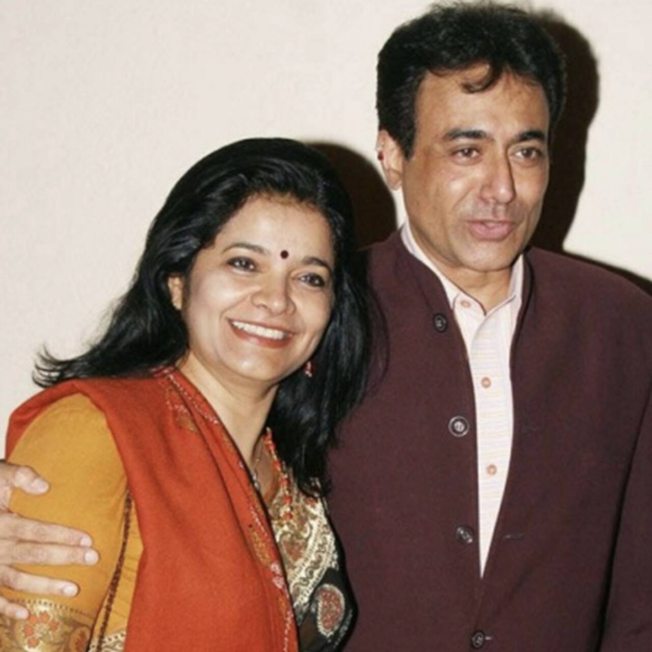 स्मिता गेट नीतिश भारद्वाज (Nitish Bhardwaj Smita Gate)