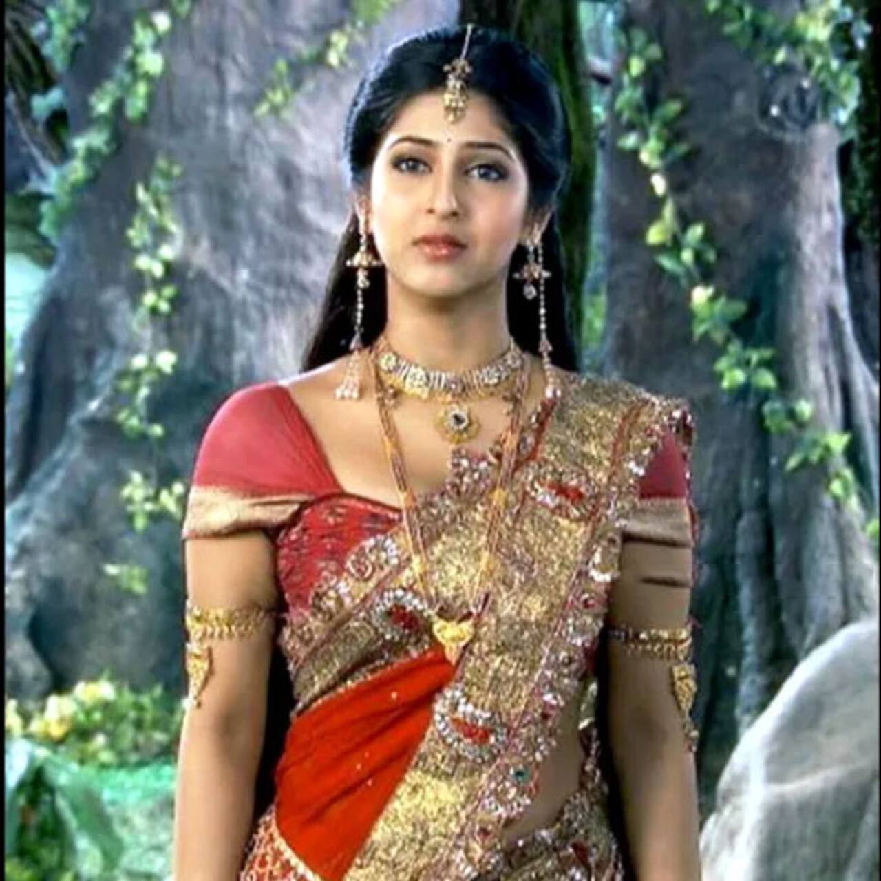 Navratri 2022: Mouni Roy as Sati, Debina Bonnerjee as Sita, Pooja B ...