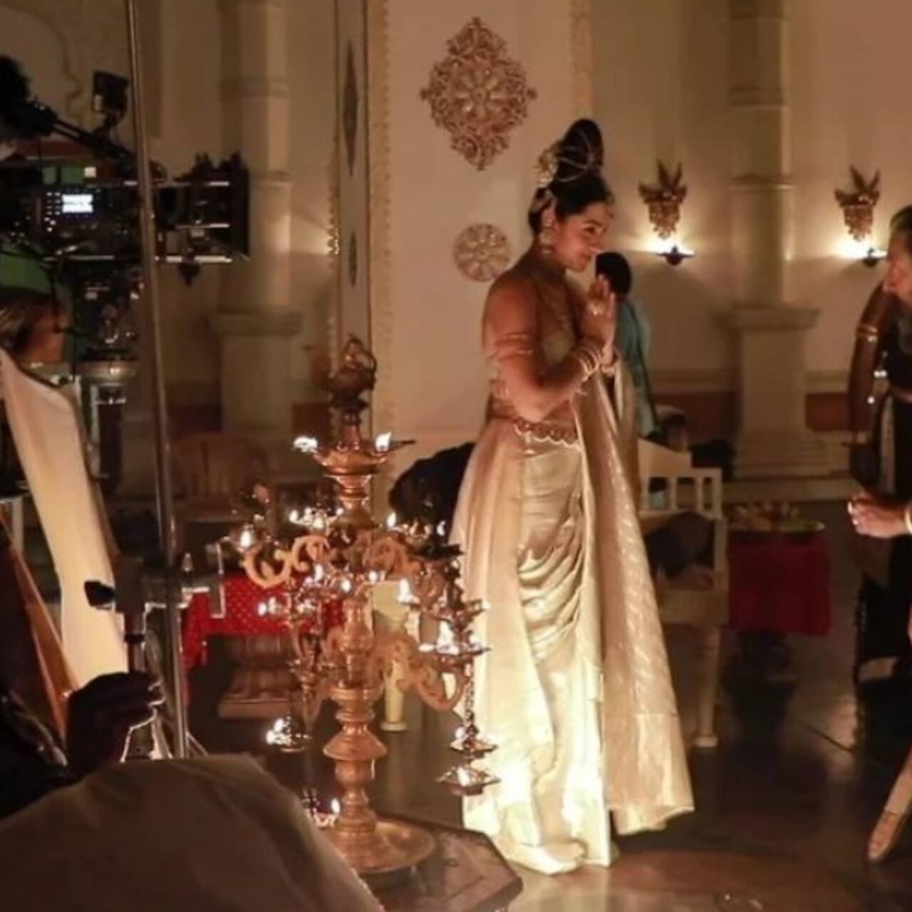 Ponniyin Selvan 1: Aishwarya Rai Bachchan, Trisha Krishnan and more ...