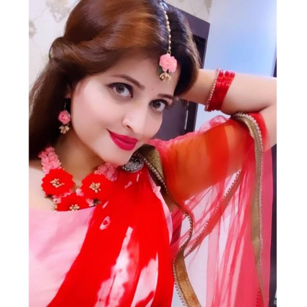 Aishwarya Rai Bachchan Lookalike Aashita Rathore Photos Viral On ...