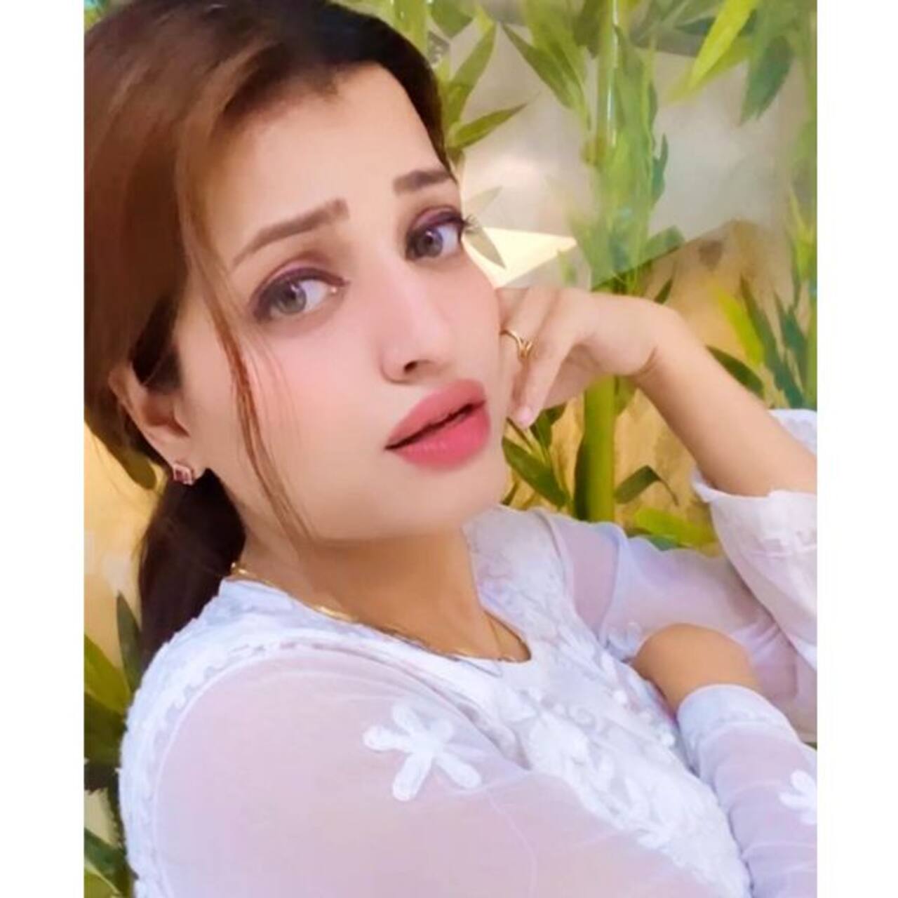 Aishwarya Rai Bachchan Lookalike Aashita Rathore Photos Viral On ...