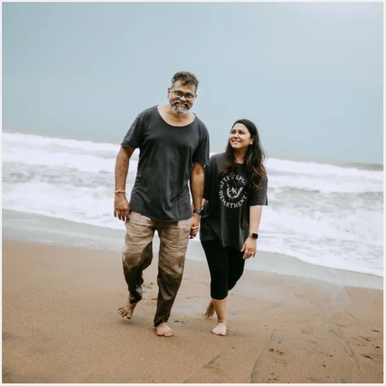 South Movie Pushpa 2 director Sukumar wife Thabitha Bandreddi is simple ...