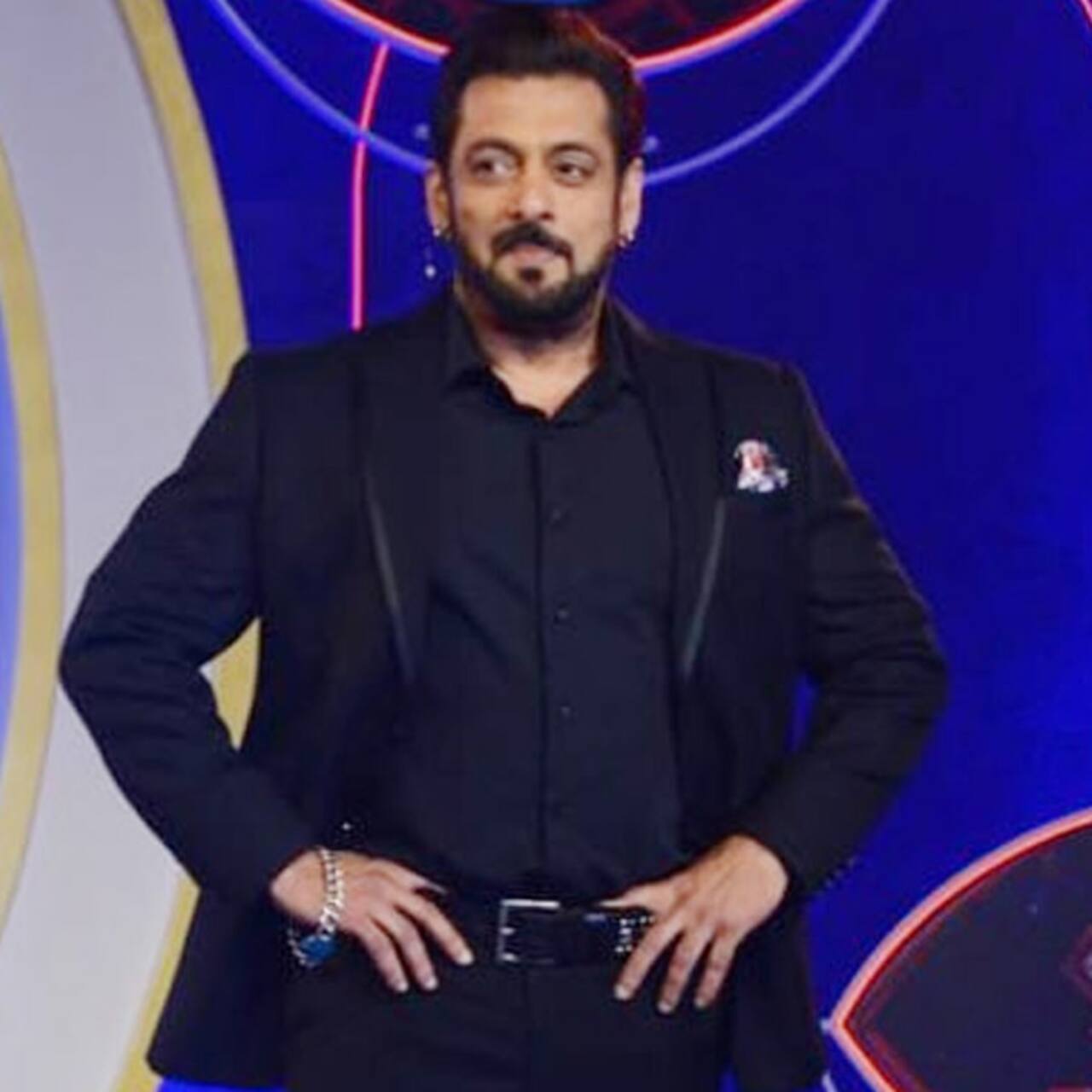 Bigg Boss 16 From Amitabh Bachchan To Salman Khan Check How Much Fees bigg-boss-16-from-amitabh-bachchan-to-salman-khan-check-how-much-fees