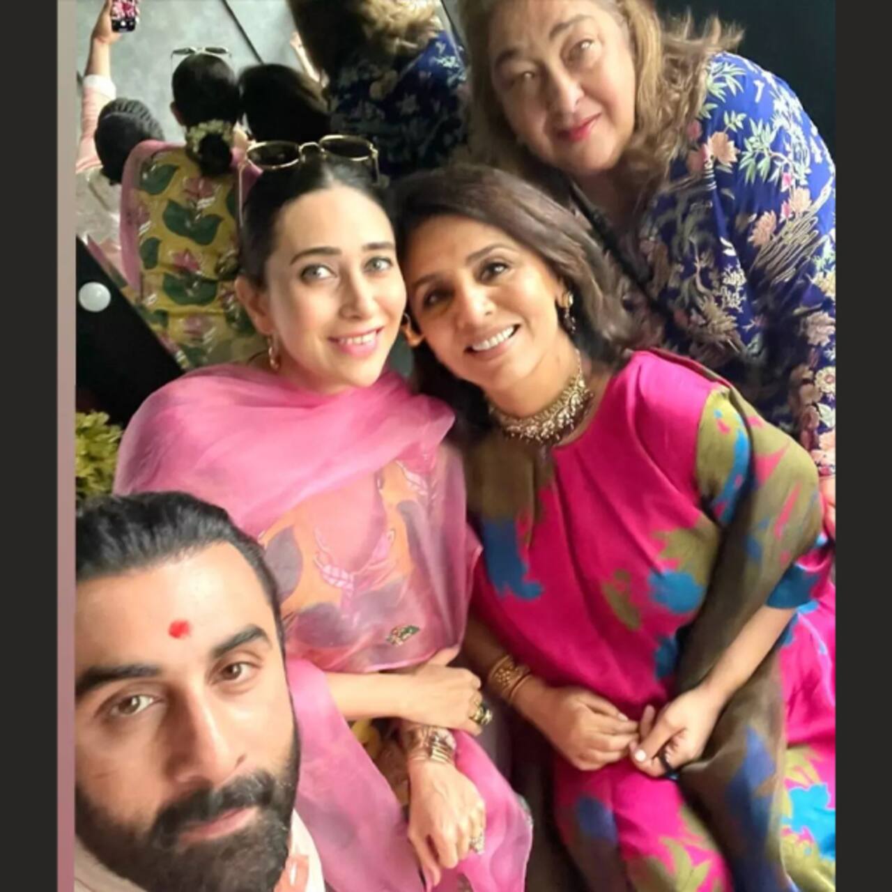 Alia Bhatt baby shower: Ranbir Kapoor's family selfie; Shaheen Bhatt ...