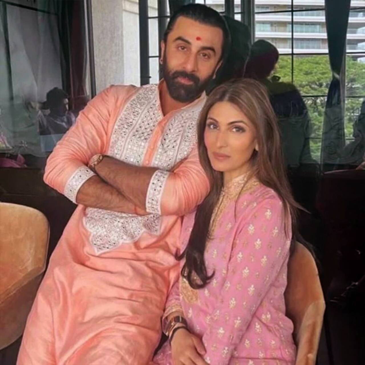 Alia Bhatt baby shower: Ranbir Kapoor's family selfie; Shaheen Bhatt ...