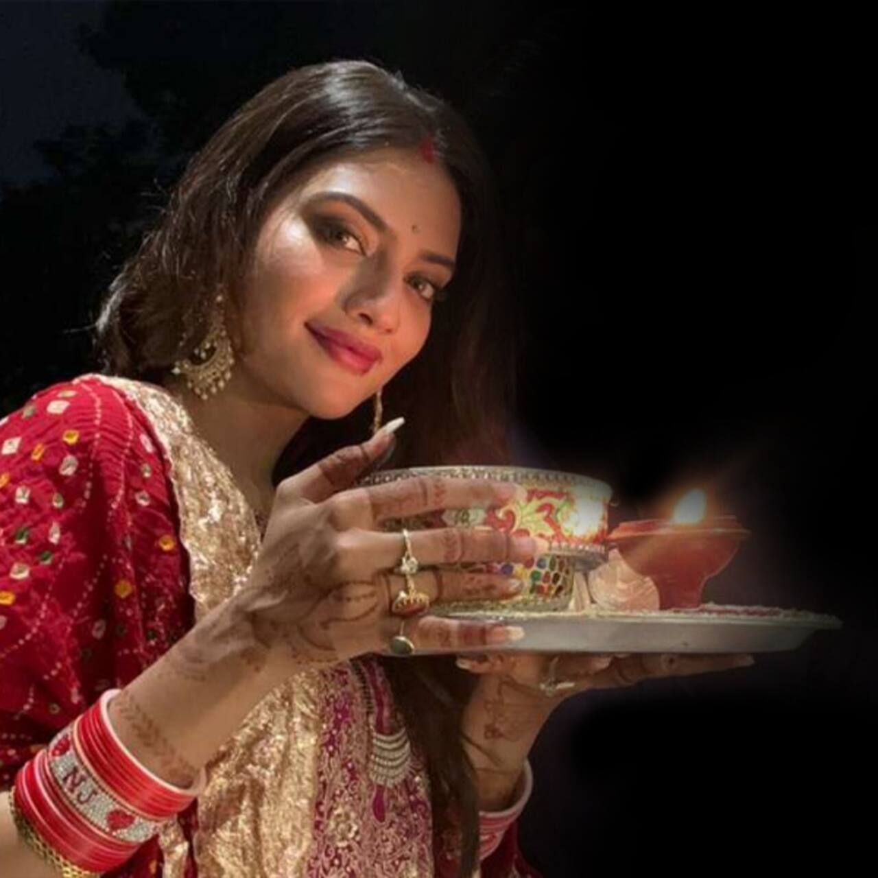 मुस्लिम होकर भी करवाचौथ मनाती हैं बॉलीवुड की ये हसीनाएं, पति की लंबी ...