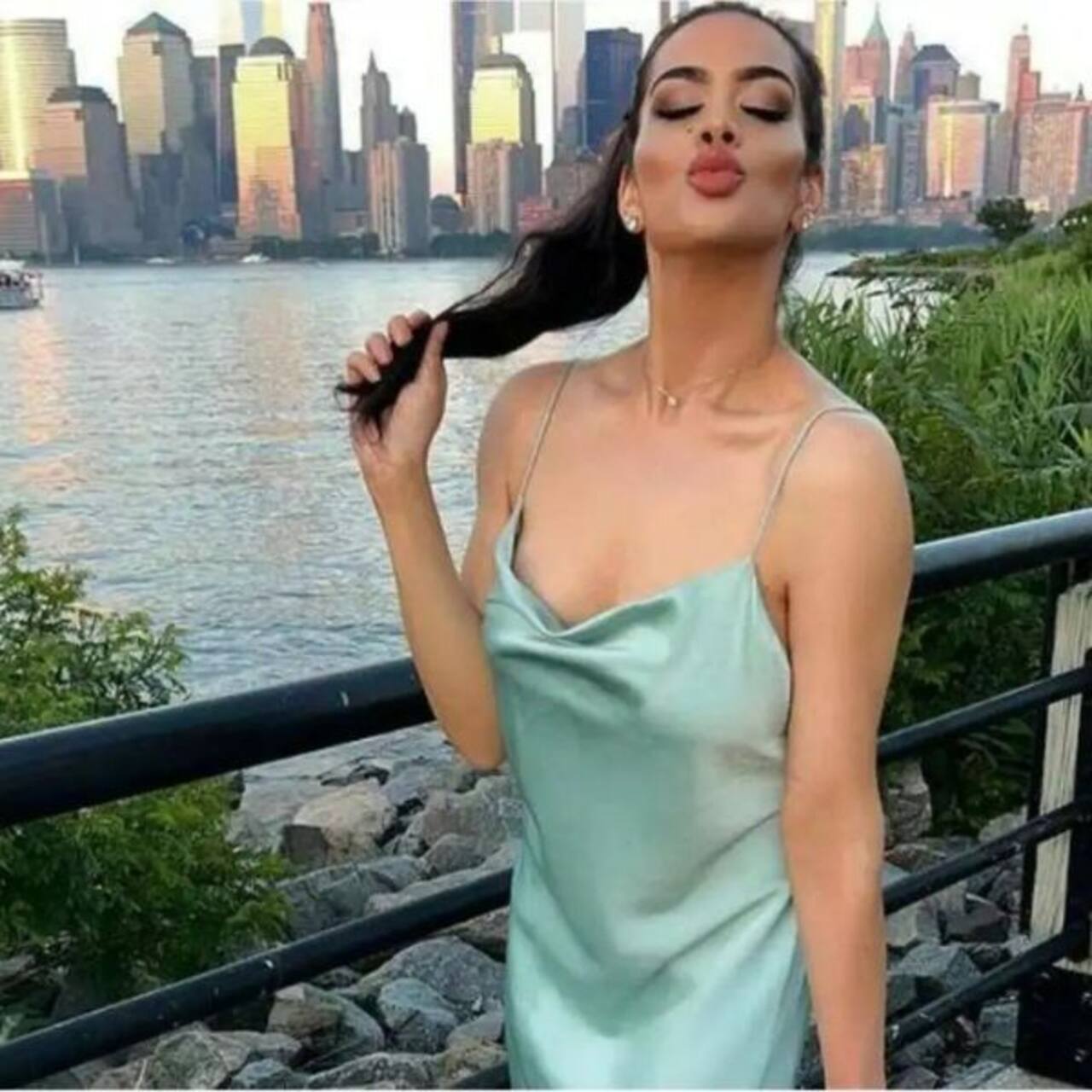 Sanjay Dutt's daughter Trishala Dutt is a sensation