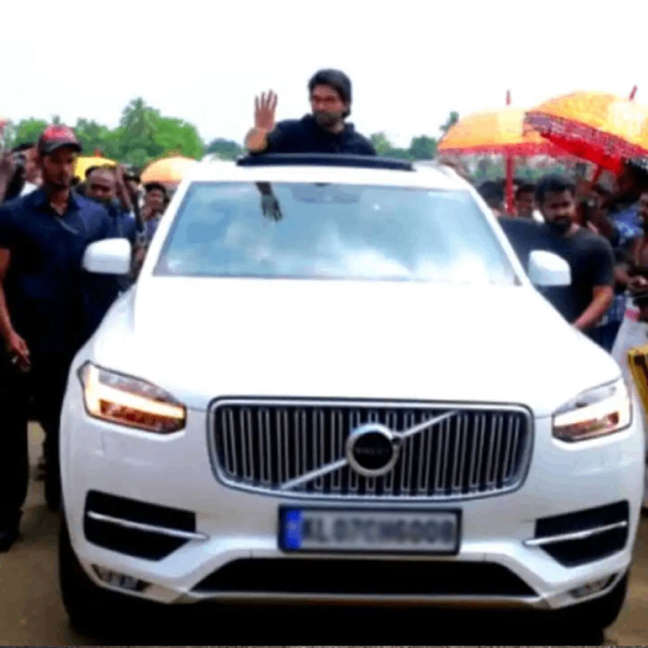 Pushpa star Allu Arjun lives life king size; from Rs 100 crore home to ...