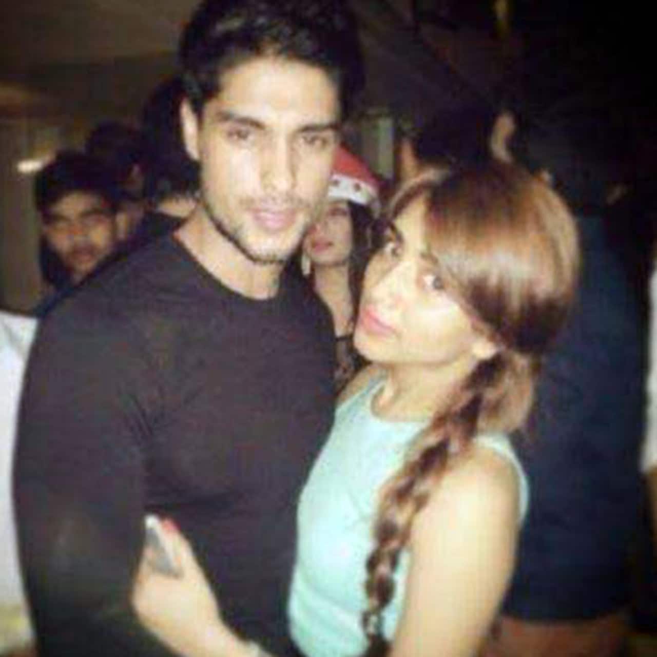 Bigg Boss 16 Ankit Gupta Kissing And Hugging Alleged Girlfriend Shanaya Khan In These Unseen