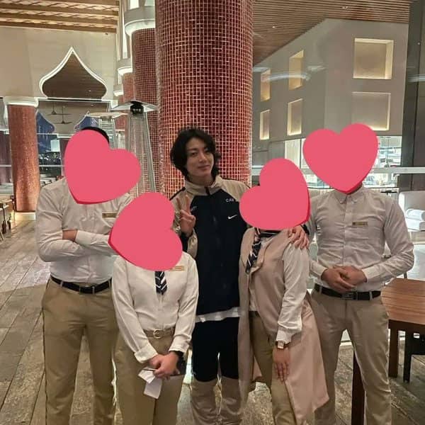 BTS Jungkook x FIFA WC 2022: Golden Maknae poses for adorable pics with Doha hotel staff, Korean ...