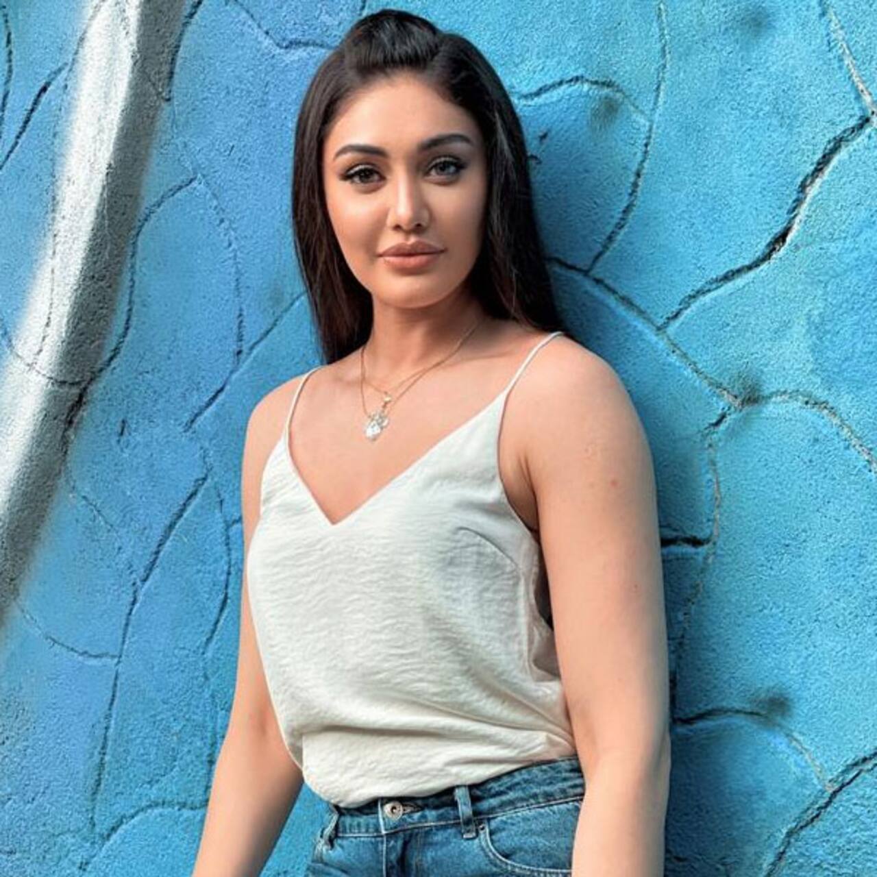 एजाज खान (Eijaz Khan)