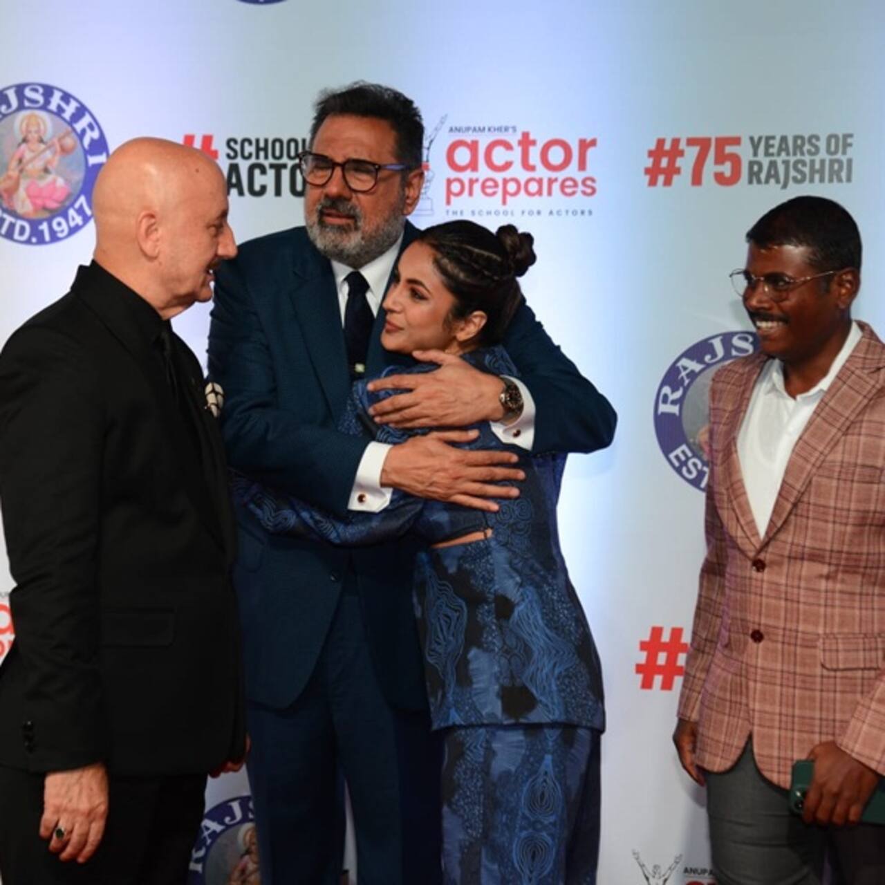 Uunchai special screening: Jaya Bachchan royally ignores Kangana Ranaut ... Uunchai special screening: Jaya Bachchan royally ignores Kangana Ranaut ...