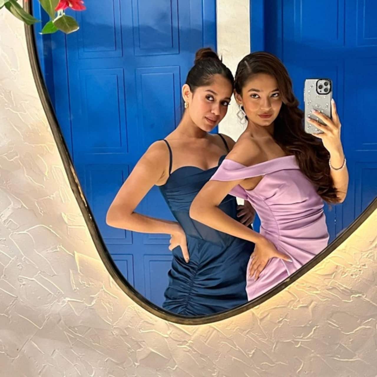 Jannat Zubair Anushka Sen Get Their Selfie Game On Point Flaunt Their Curves Like Never Before