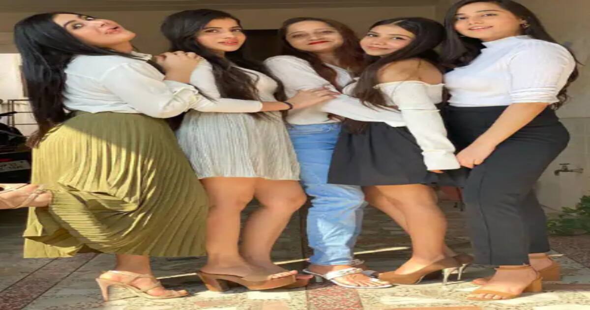 Urfi Javed and her glamorous family