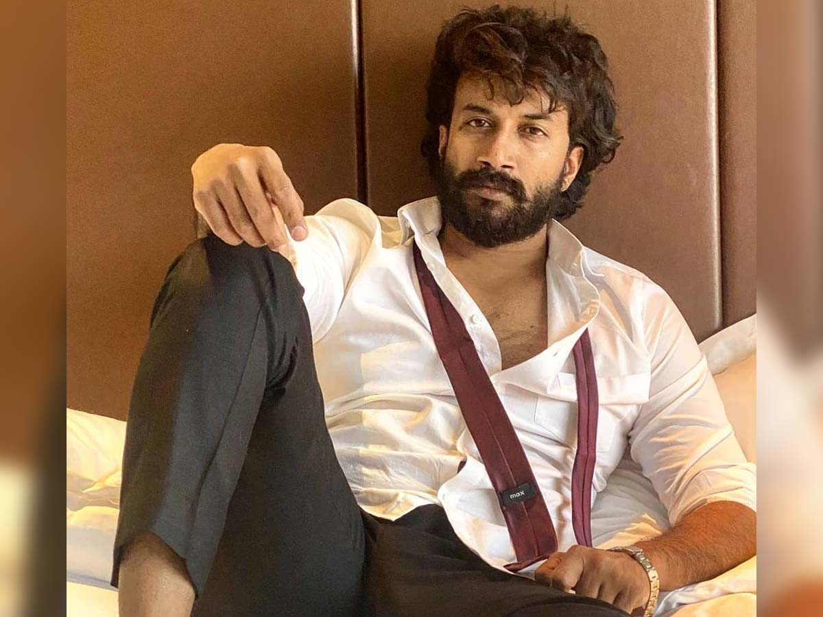 Satya Dev : సూసైడ్ బాంబర్ అనుకుని హీరో సత్యదేవ్ ని అరెస్ట్ చేసిన పోలీసులు.. ఆ సంఘటన గురించి షేర్ ...