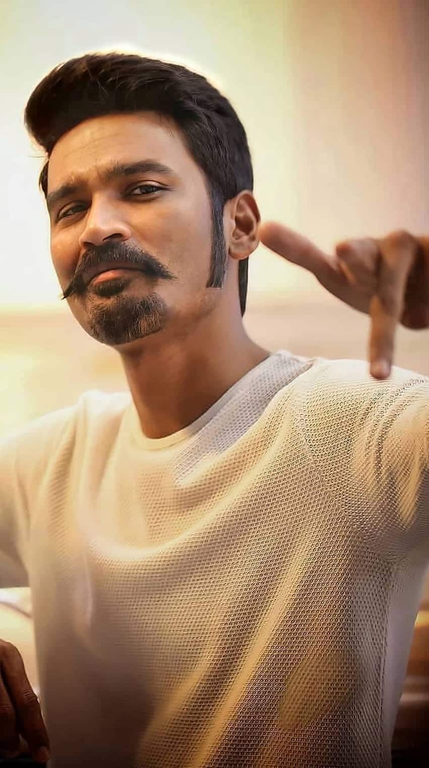 Dhanush : వరుసగా తెలుగు సినిమాలను సైన్ చేస్తున్న ధనుష్ మరొక సినిమా లైన్ ...