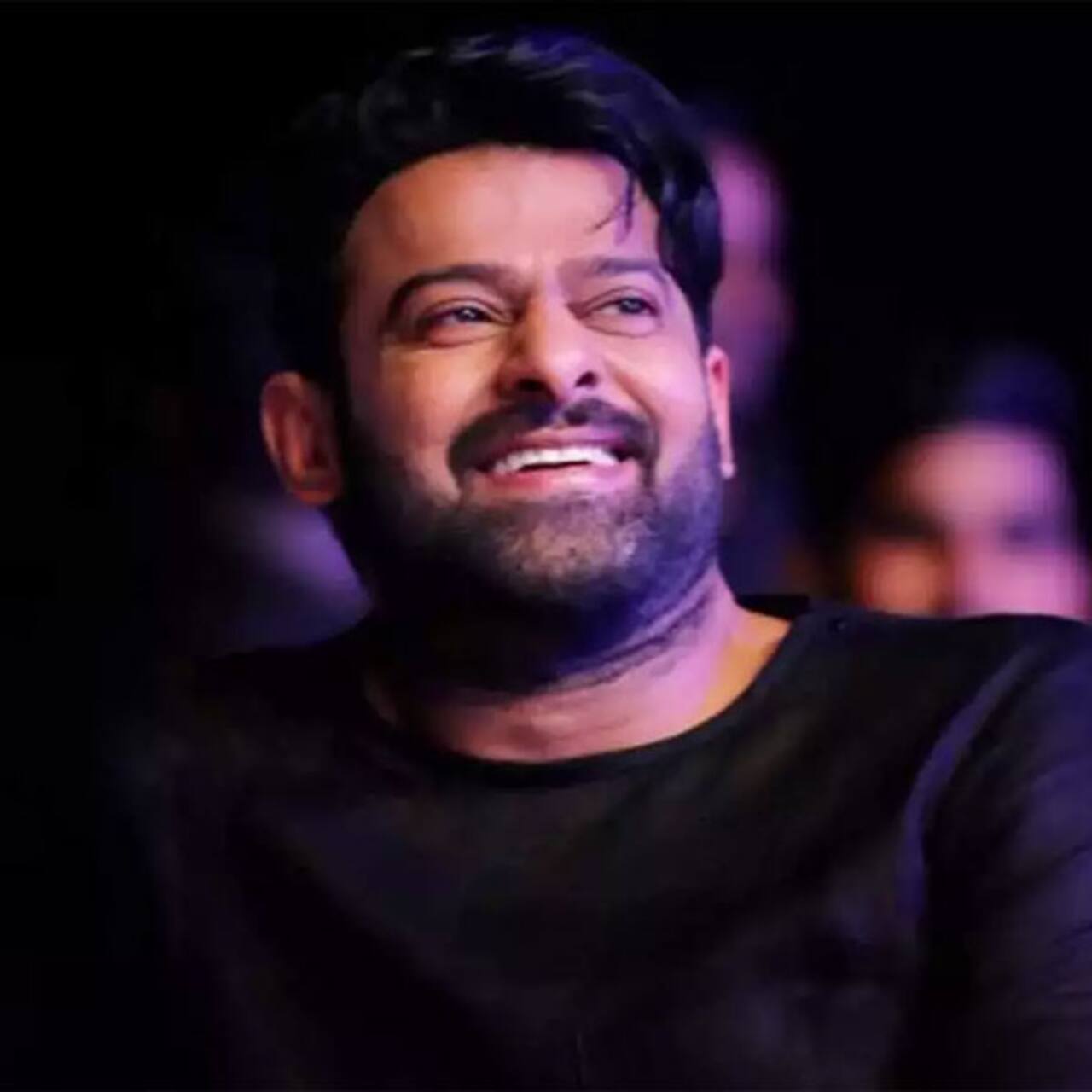 Shah Rukh Khan को पछाड़ मोस्ट पॉपुलर एक्टर बने विजय और प्रभास, जानें कौन-से नंबर पर अक्षय कुमार