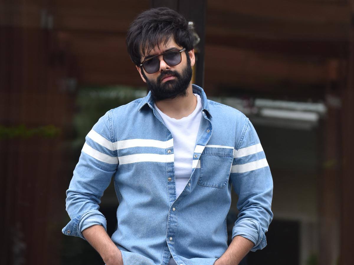 Ram Pothineni : రాజకీయ నాయకుడి వారసుడిగా నటించబోతున్న ఎనర్జిటిక్ హీరో ...