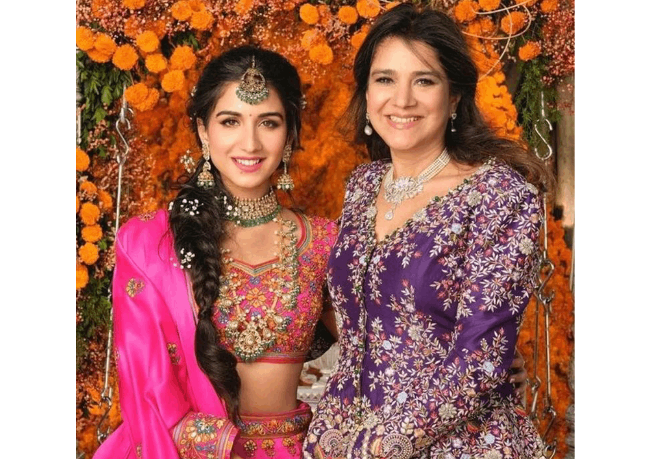 Radhika Merchant mehendi ceremony: Anant Ambani's soon-to-be wife looks ...