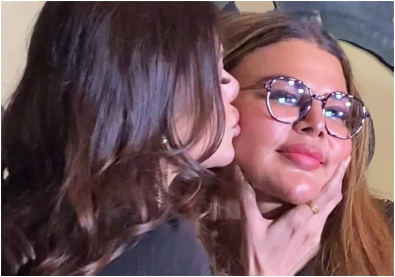 Sherlyn Chopra kissed Rakhi Sawant amid he legal fight with husband Adil Khan Durrani:दुश्मन से ...