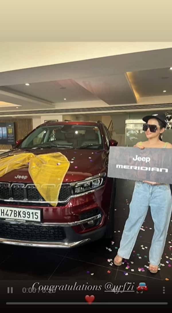 Urfi Javed buys brand new car: उर्फी जावेद ने खरीदी ब्रैंड न्यू कार ...