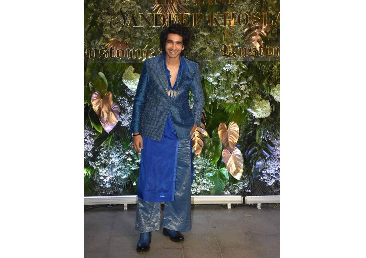 Radhika Merchant in a pink sari, Urfi Javed's red hot look, Natasa ...