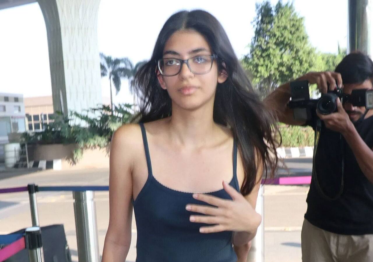 Karisma Kapoor’s daughter Samaria turns 18, looks like a stunner just like her mom and maasi ...