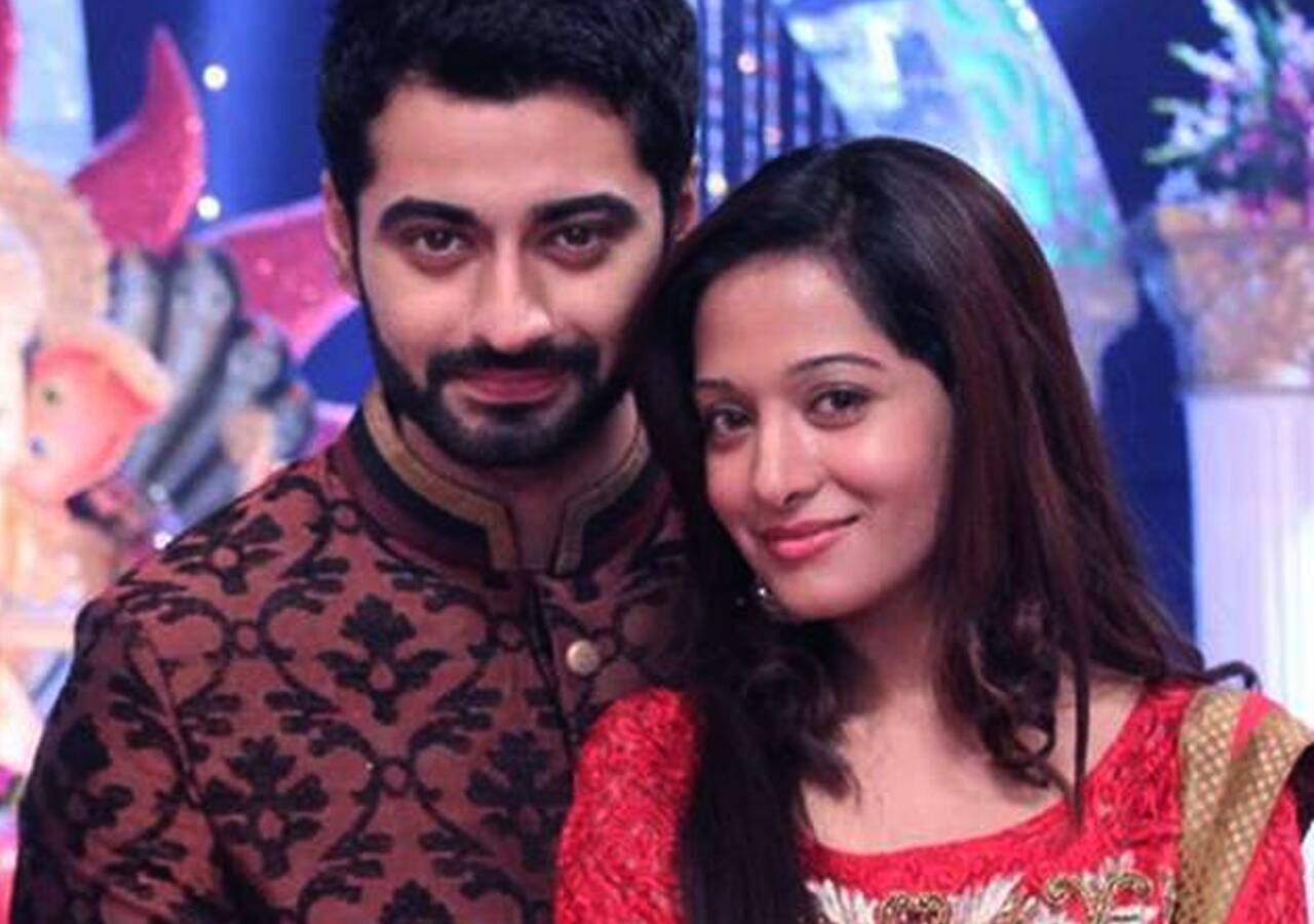 Fight between these TV couples in real life - टीवी की इन हिट जोड़ियों के बीच है 36 का आंकड़ा