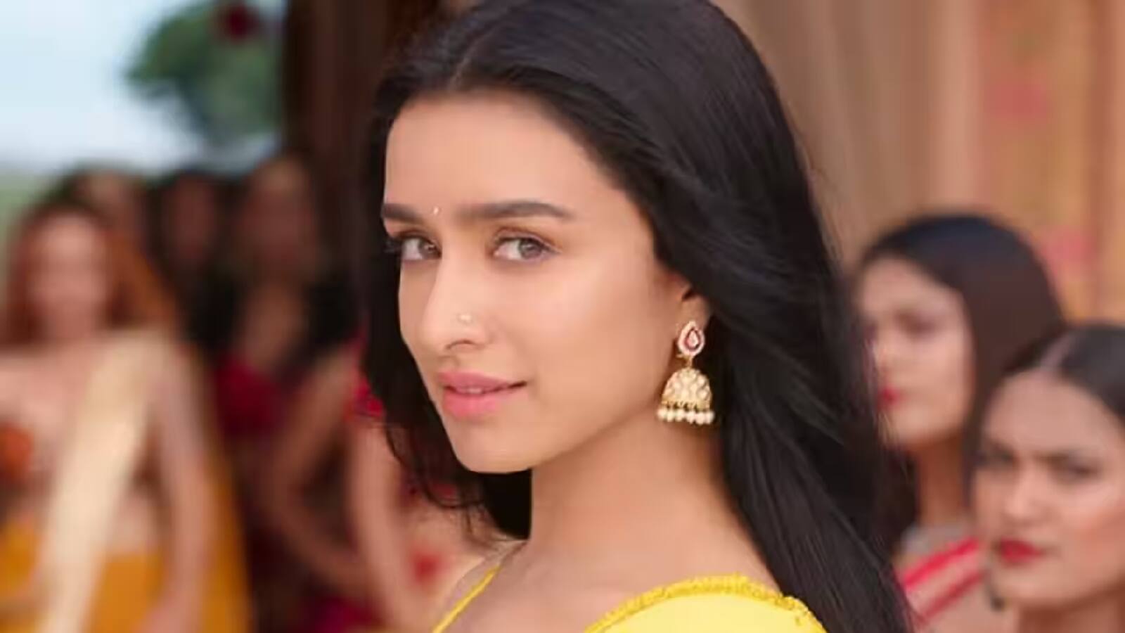 Tu Jhoothi Main Makkaar star cast fees: Ranbir Kapoor, Shraddha Kapoor are more make massive ...