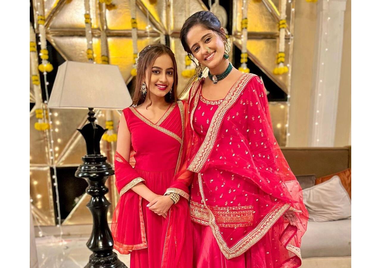 Ayesha Singh Aka Sai Pose With Gum Hai Kisi Ke Pyar Mein Cast On Gudi ...