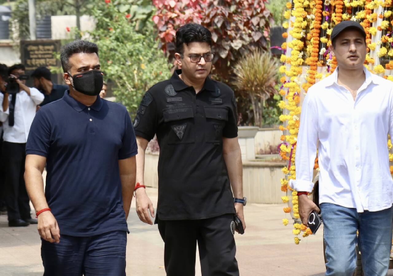 Mukesh Chhabra's mother passes away: Ayushmann Khurrana, Farah Khan ...