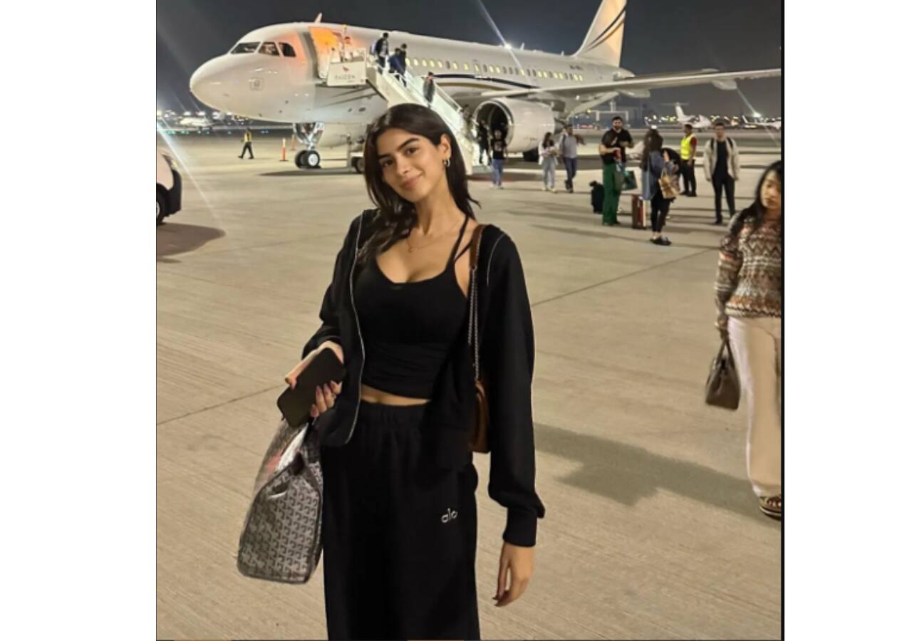 After Nysa Devgn in Jaisalmer, now Khushi Kapoor parties with Orhan ...