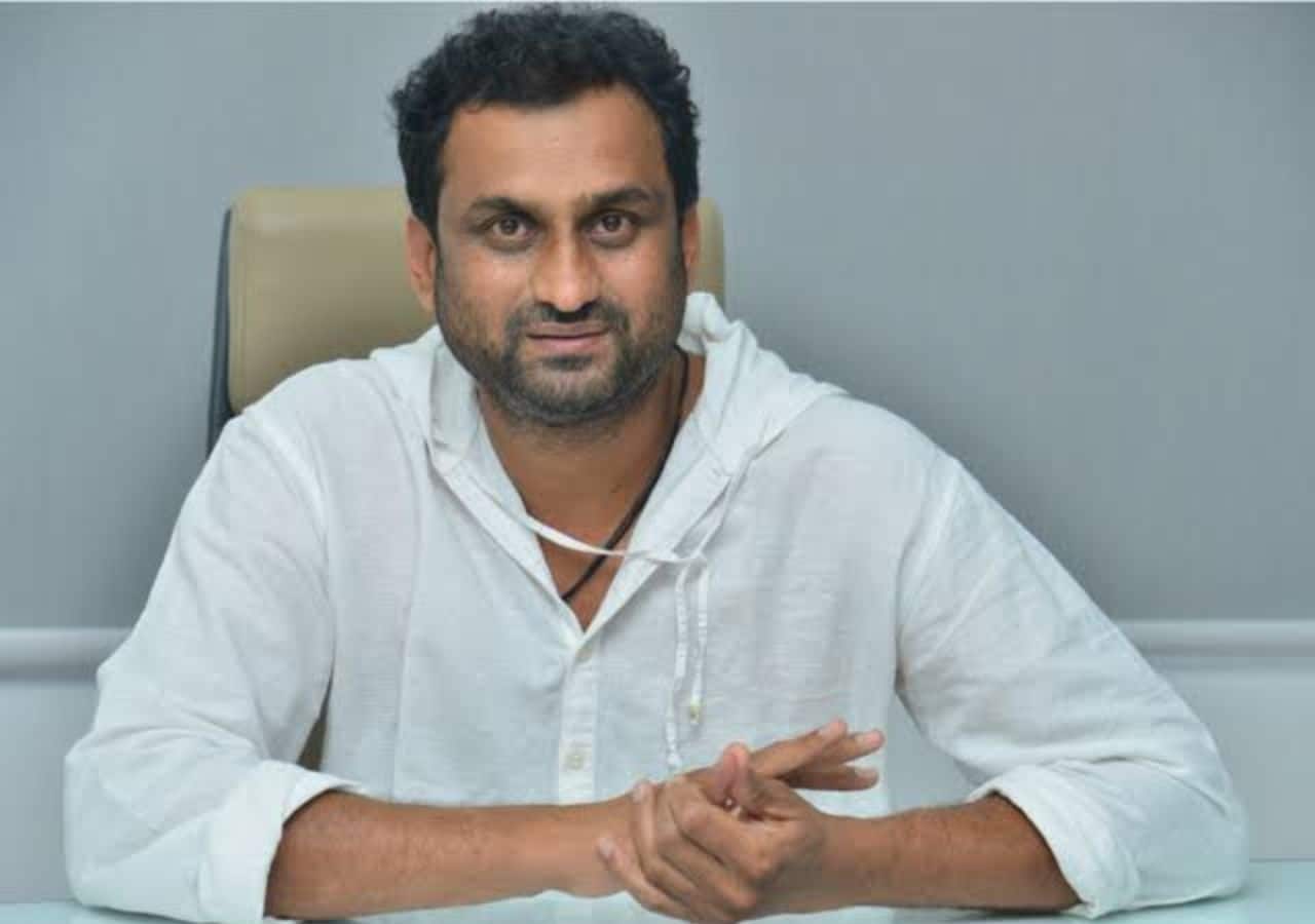 ‘సేవ్‌ ది టైగర్స్’ వెబ్ సిరీస్‌తో ప్రేక్షకుల ముందుకు డైరెక్టర్ మహి వి ...