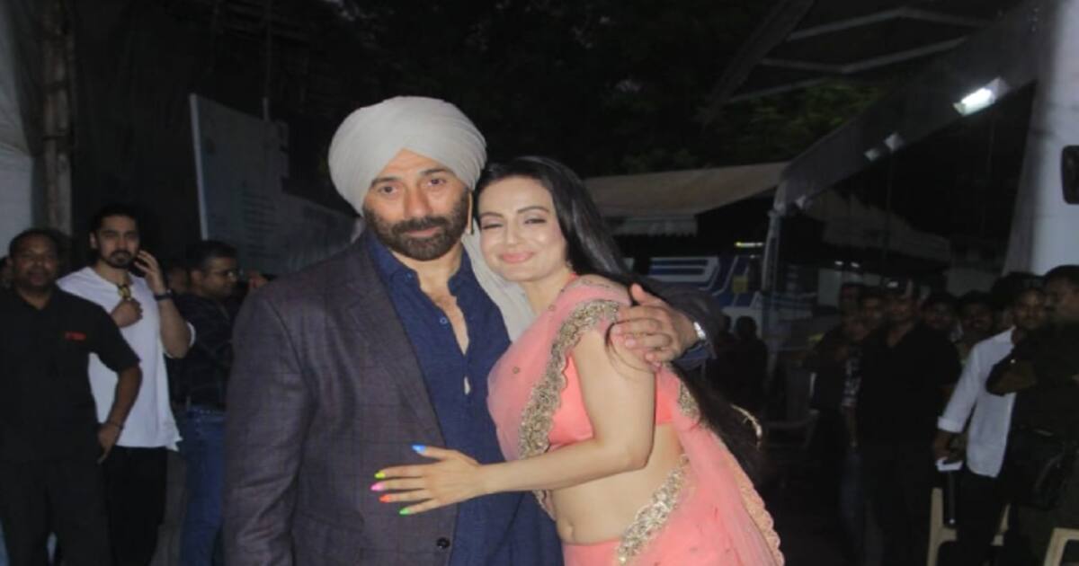 Check out Gadar 2 stars' chemistry as Ameesha Patel poses cozily with Sunny Deol